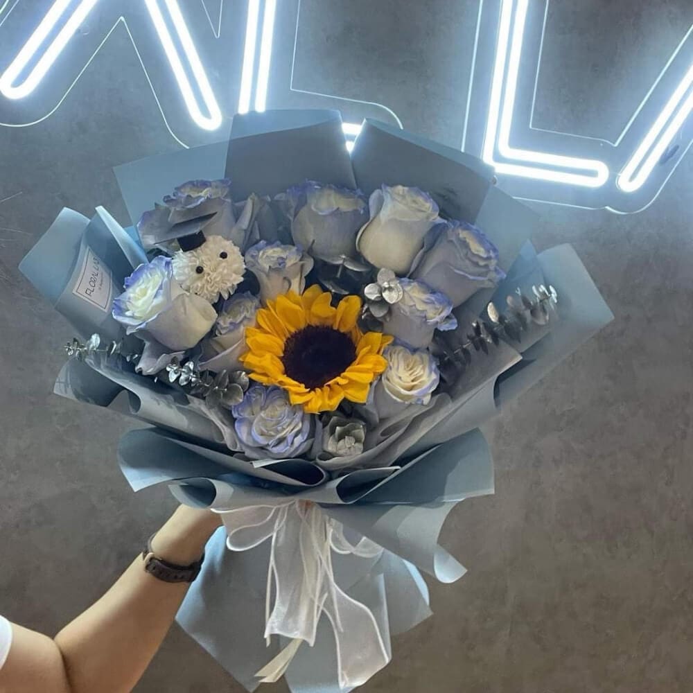 Graduate 11 | Floral Lab